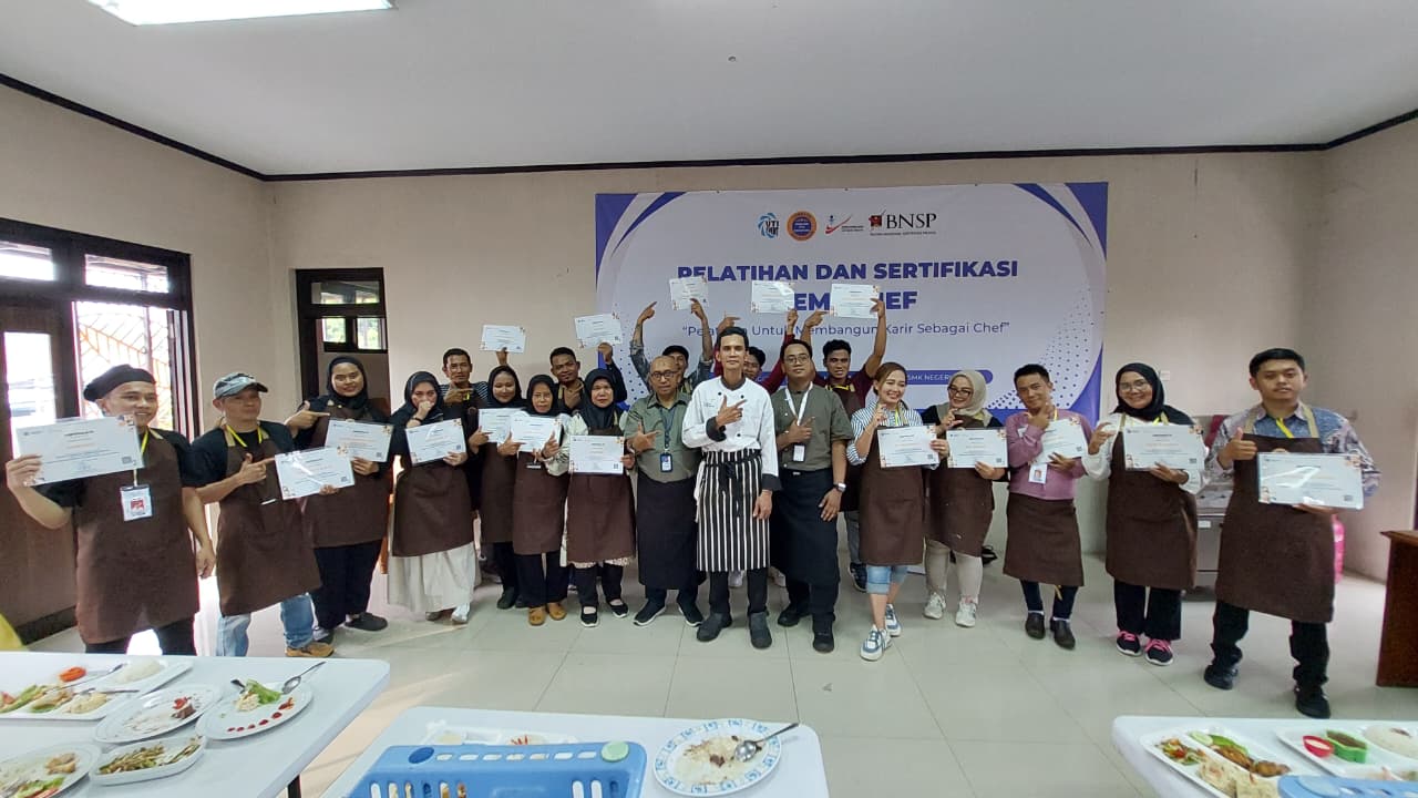 Tingkatkan Profesionalisme SDM Kuliner, 18 Chef Dapur MBG Ciamis Ikuti ...